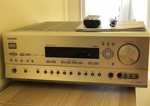 Ресивер Onkyo TX-SR700e