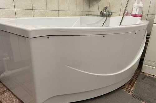 Акриловая ванная-джакузи