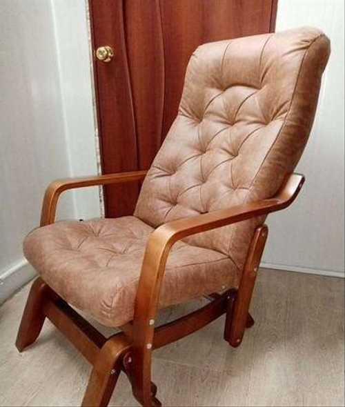 Кожанное кресло-качалка