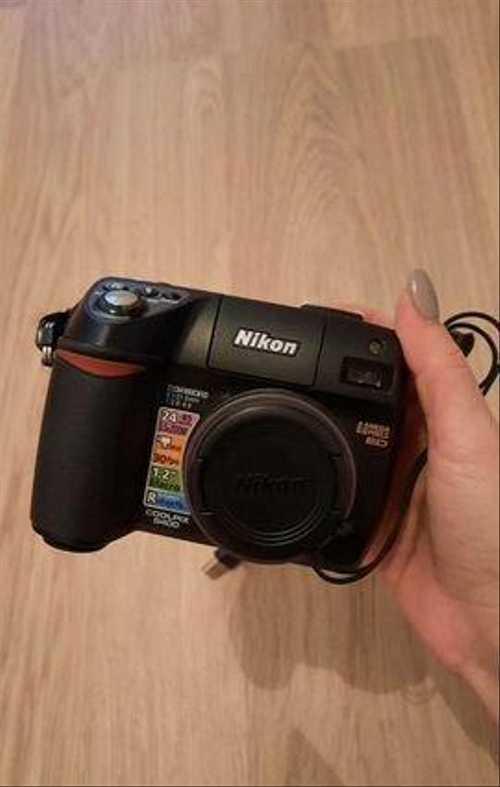 Компактный фотоаппарат nikon coolpix E8400