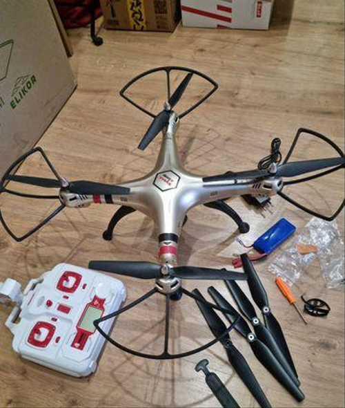 Квадрокоптер Syma X8HW