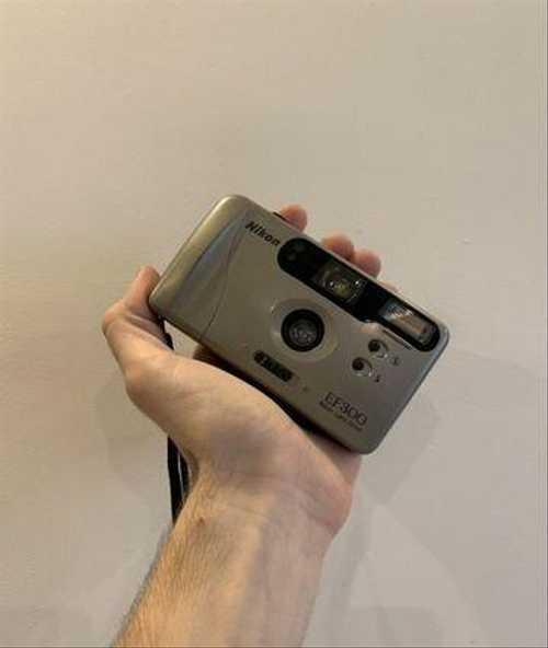 Пленочный фотоаппарат Nikon EF 300 + Фото