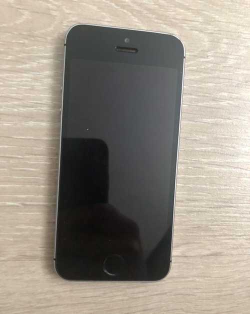 Телефон iPhone 5SE 64гб