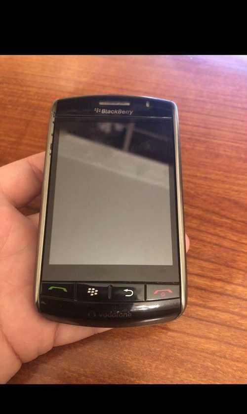 Телефон Blackberry 9500 с 2 чехлами
