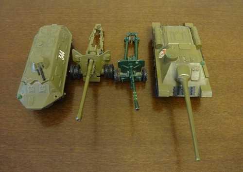 Игрушки - модели бронетехники СССР