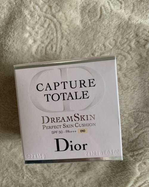 Уход для лица с тональным эффектом Dior Capture To