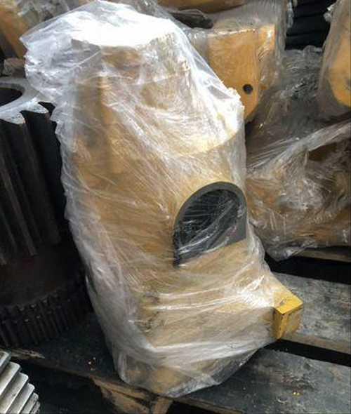 Насос Caterpillar D9r CAT 134-8210