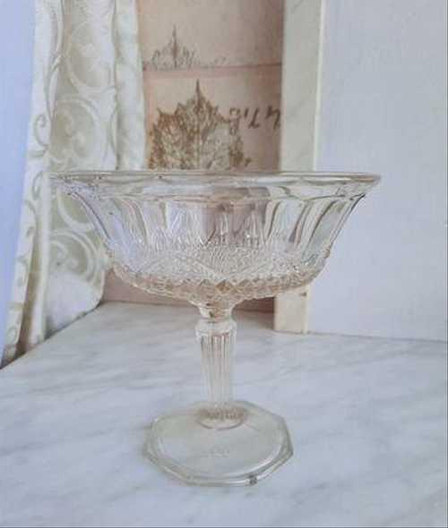 Старинная ваза фруктовница старое стекло в отличн