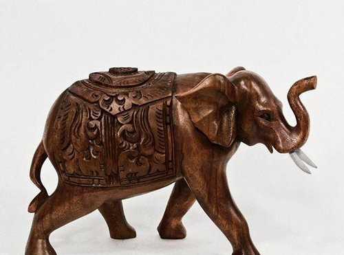 Фигурка слон с попоной