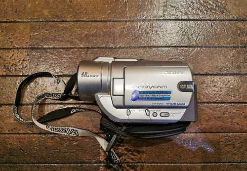 Продам видеокамеру Sony Handycam DCR-DVD405e