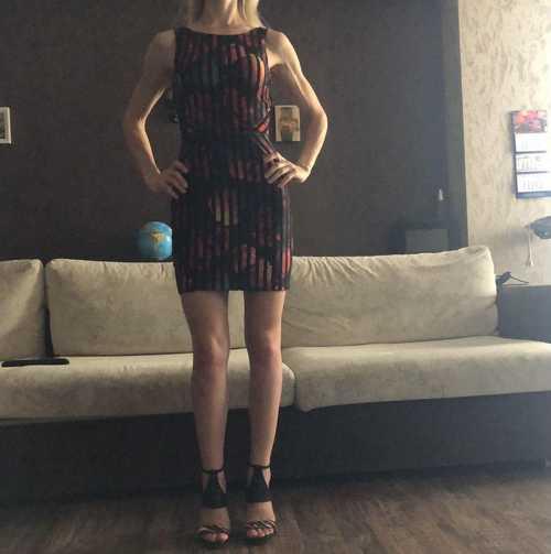 Платье guess Los Angeles xs