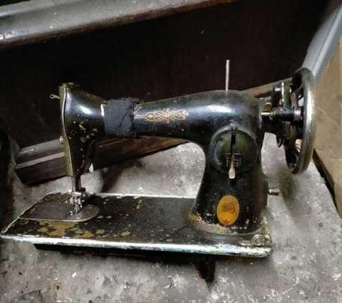 Швейная машина Подольск ножная без станины рабочая