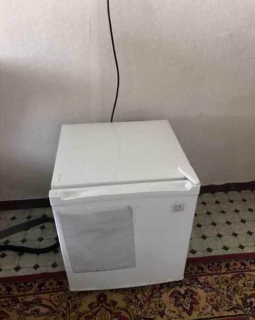 Минихолодильник Daewoo FR 051 A R