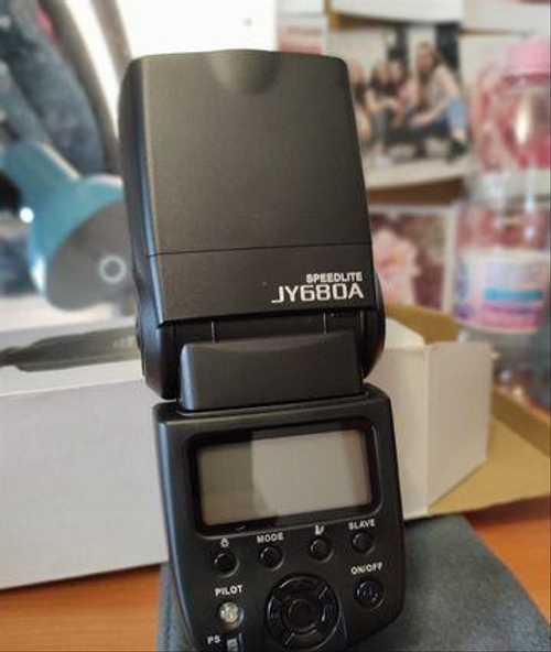 Фотовспышка Viltrox JY-680A