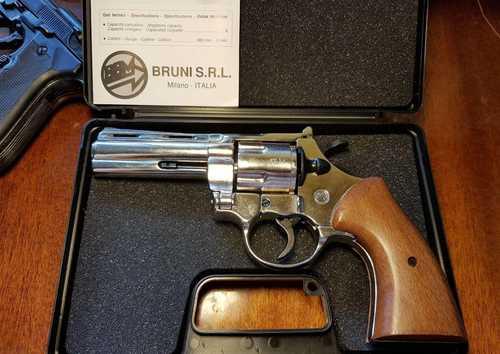 Ммг Smith & Wesson model 586 6" bar. макет Италия