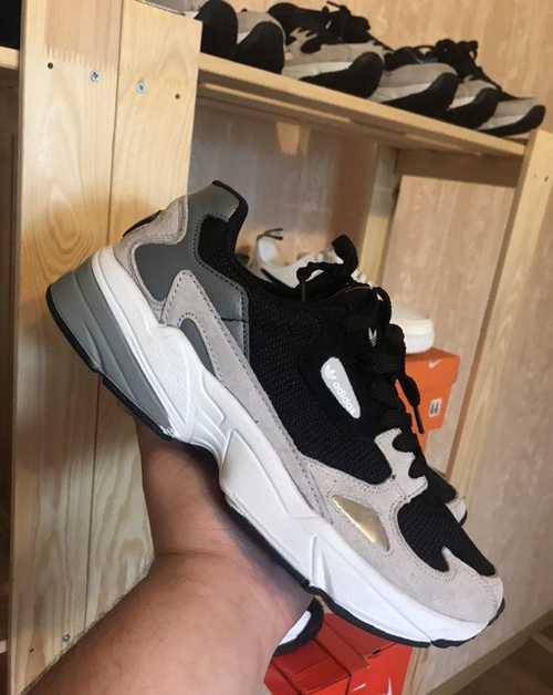 Adidas Falcon