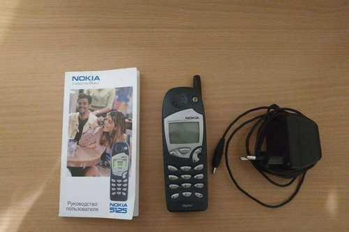 Мобильный телефон nokia 5125 с зарядным устройство