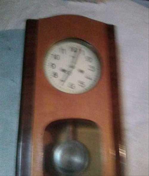 Часы настенные с маятником СССР