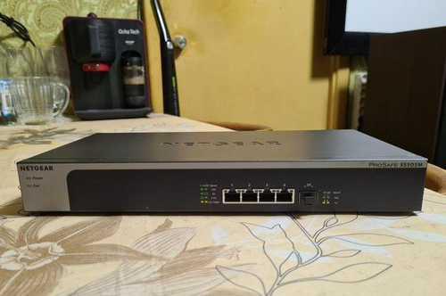 10G-коммутатор Netgear XS505M