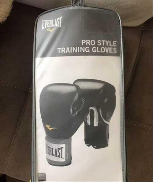 Боксерские перчатки Everlast