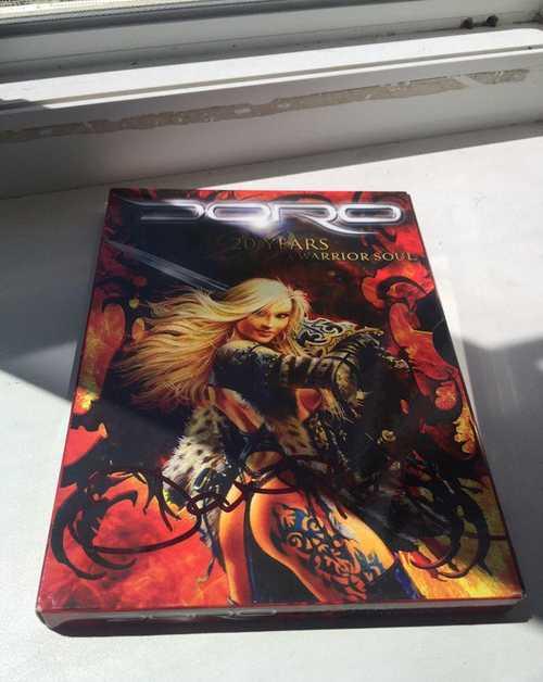 DVD диск с автографом Doro
