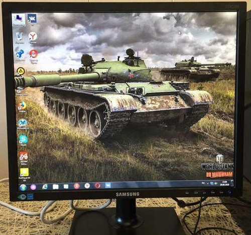 Монитор Samsung 19 LED 1280x1024, DVI, VGA. 2014г