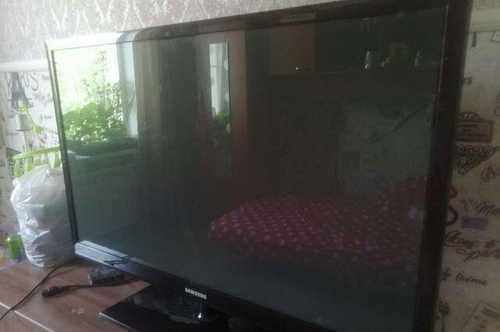 Телевизор Samsung 43" дюйма