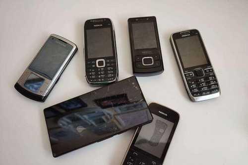 Старые сотовые телефоны Nokia, Samsung, Fly