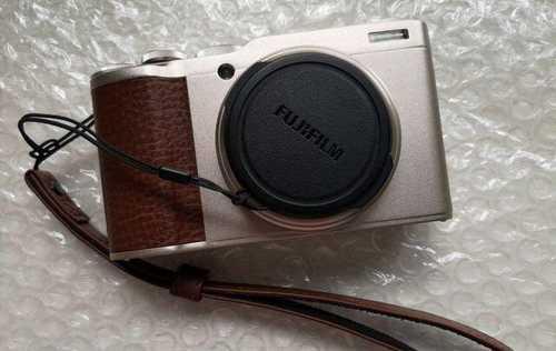 Камера FujiFilm XF10