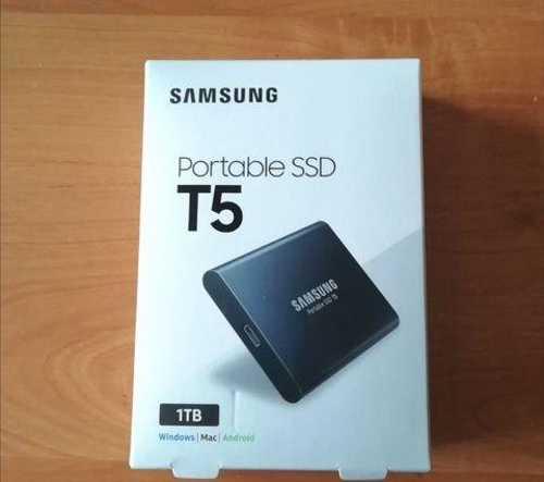 SAMSUNG Portable SSD T5 (1TB)