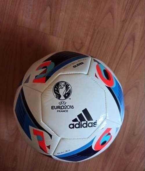 Новый футбольный мяч Euro 2016 France