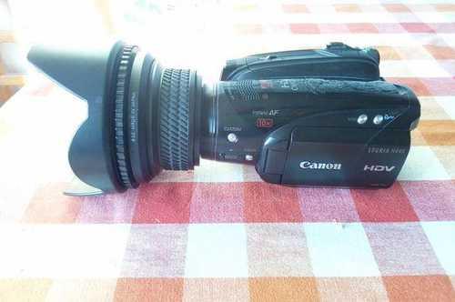 Видеокамера Canon HV40