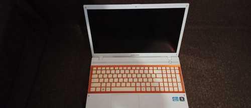 Ноутбук Samsung 300V5A-S1ARU