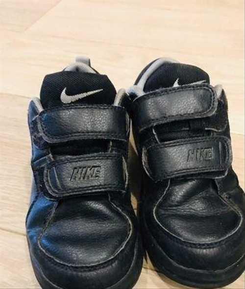 Кроссовки Nike 10,5c (27-28 размер)
