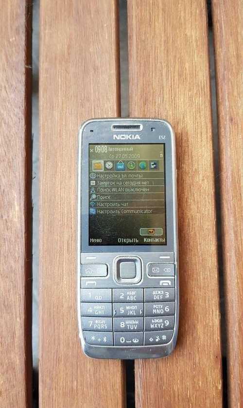 Телефон Nokia E 52