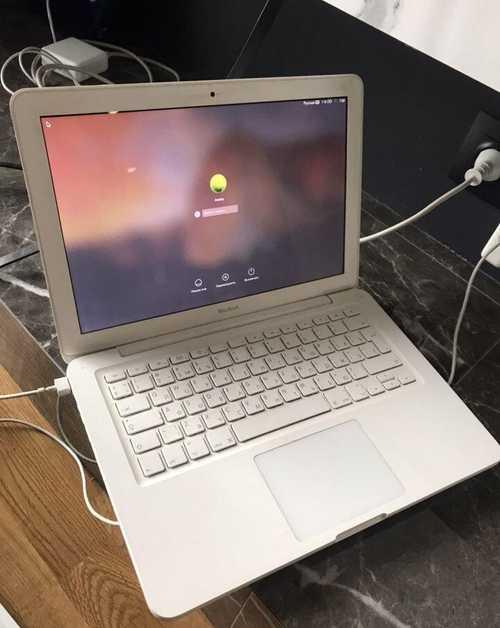 Apple MacBook 13” 2010