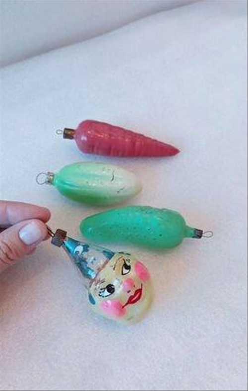 Елочные игрушки клоун и овощи