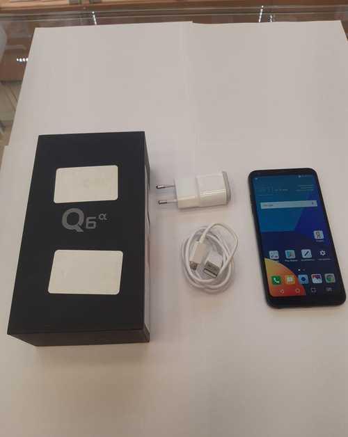 Смартфон LG M700 Q6a Black