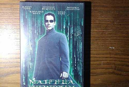 DVD диск с фильмом "Матрица Перезагружена"