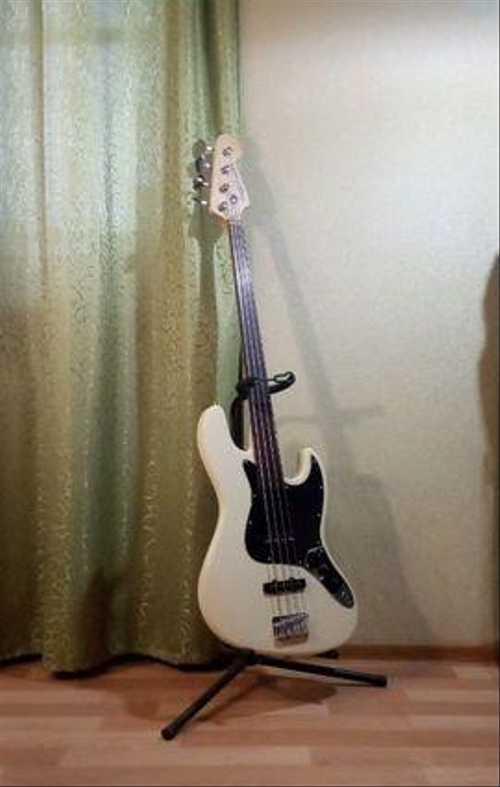 Бас гитара Teisco Jazz Bass