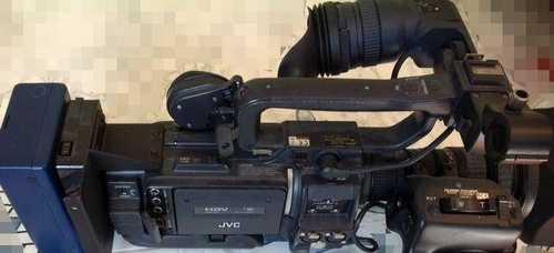Профессиональная видеокамера JVC GY-HD100