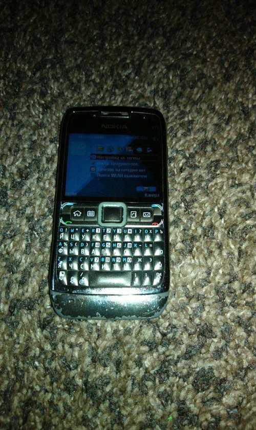 Смартфон Nokia E71
