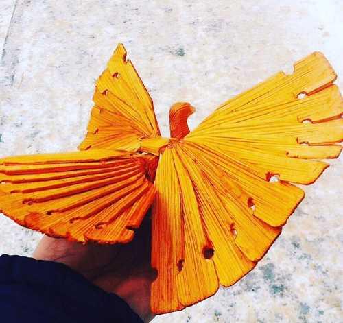 «Птица счастья» ручной работы из дерева