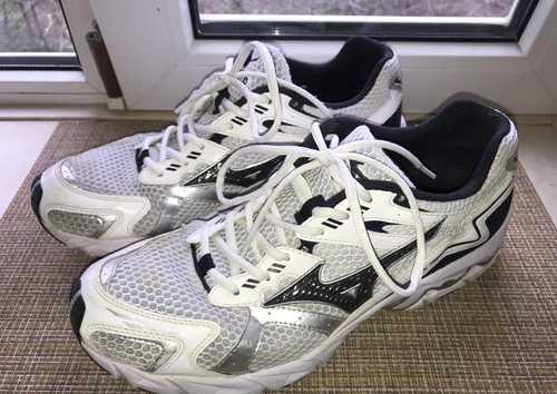 Кроссовки Mizuno Wave Unite 10.5
