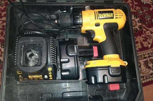 Шуруповерт dewalt DC728