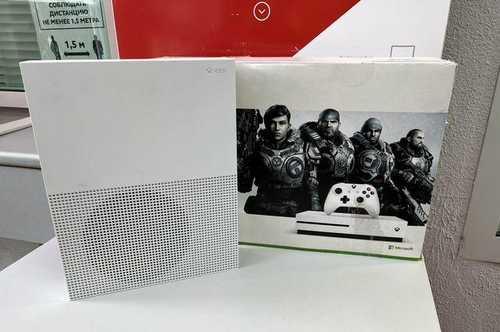 Ф94 Приставка Xbox One S 1TB