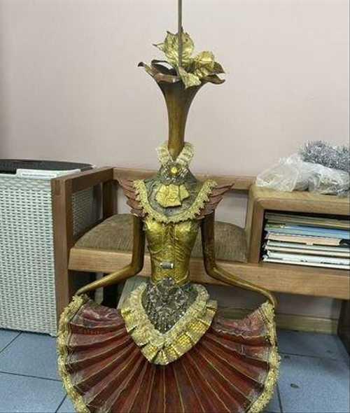 Деревянная напольная статуэтка ваза Женщина