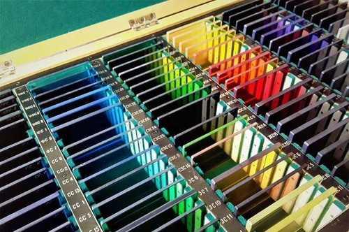 Набор образцов цветных оптических стекол СССР 117