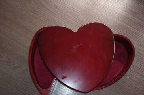 Шкатулка для украшений из дерева в форме сердца
