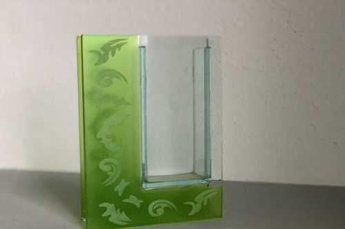 Зеленая ваза для цветов стекло